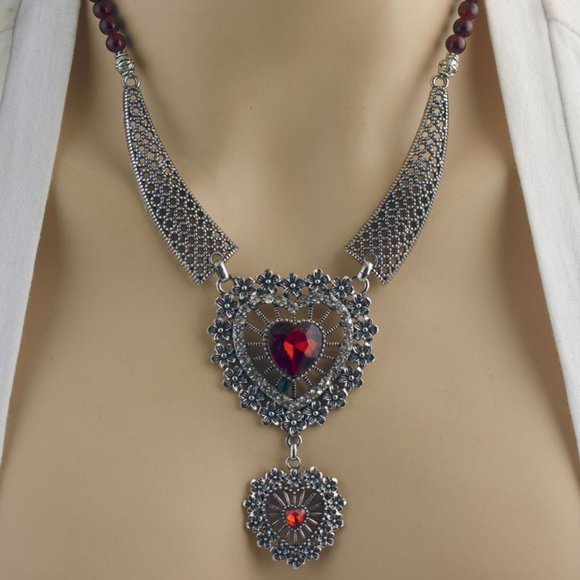 BG Designs | Jewelry | Ruby Rhinestone And Quartzite Necklace Set ...